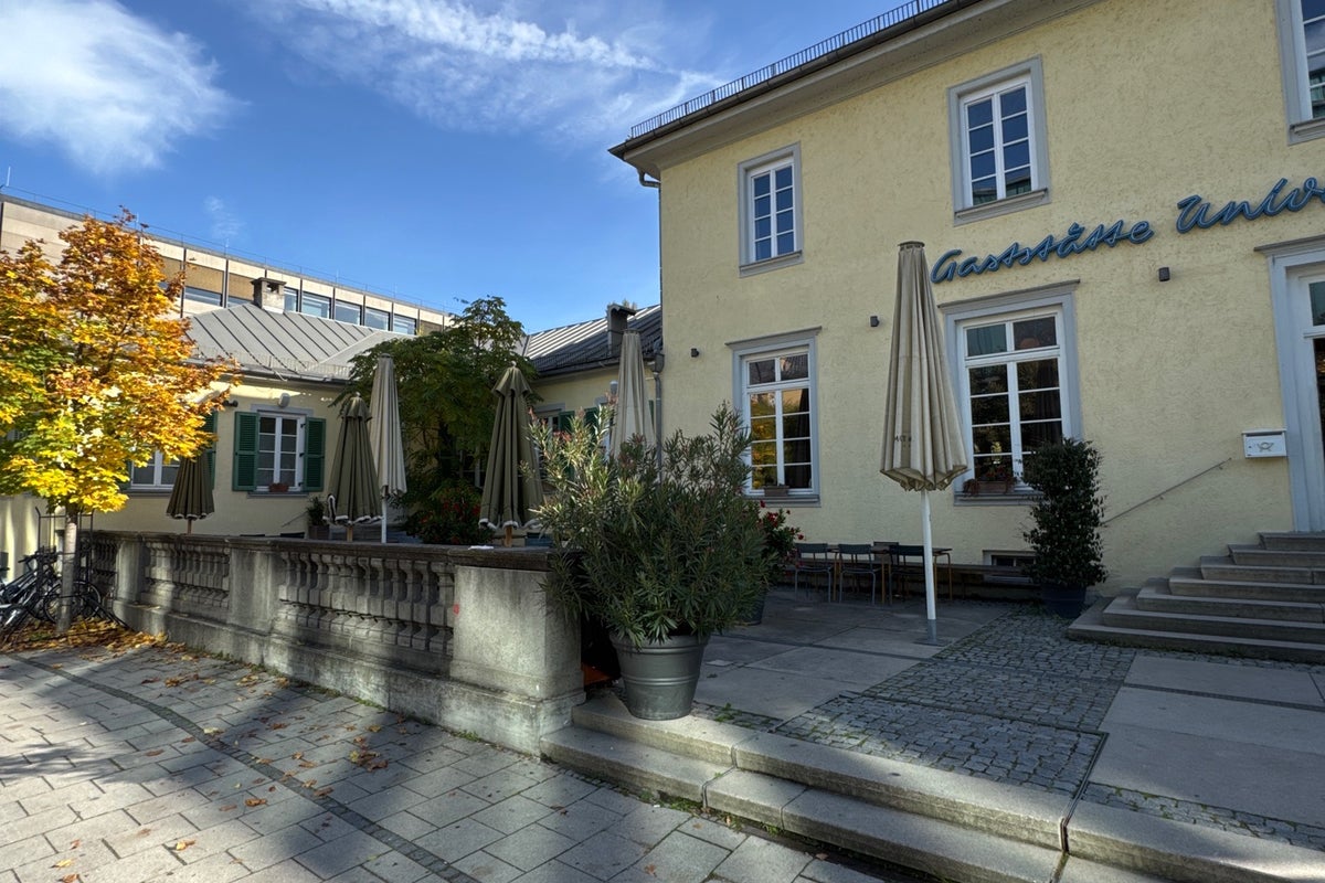 Café Reitschule - Königinstr. 34, München