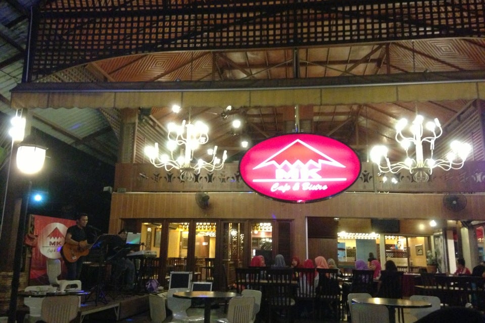 MK Cafe & Bistro - Jalan Kluang, Parit Raja