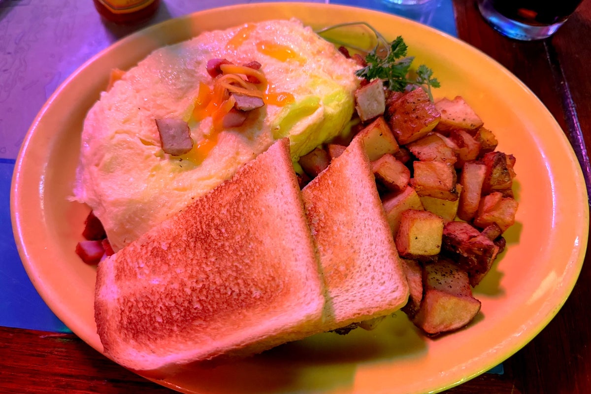 Nite Hawk Cafe & Lounge - 6423 N Interstate Ave, Portland