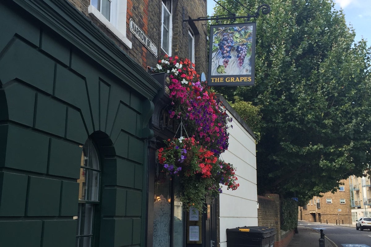 The Grapes - 76 Narrow St, Limehouse
