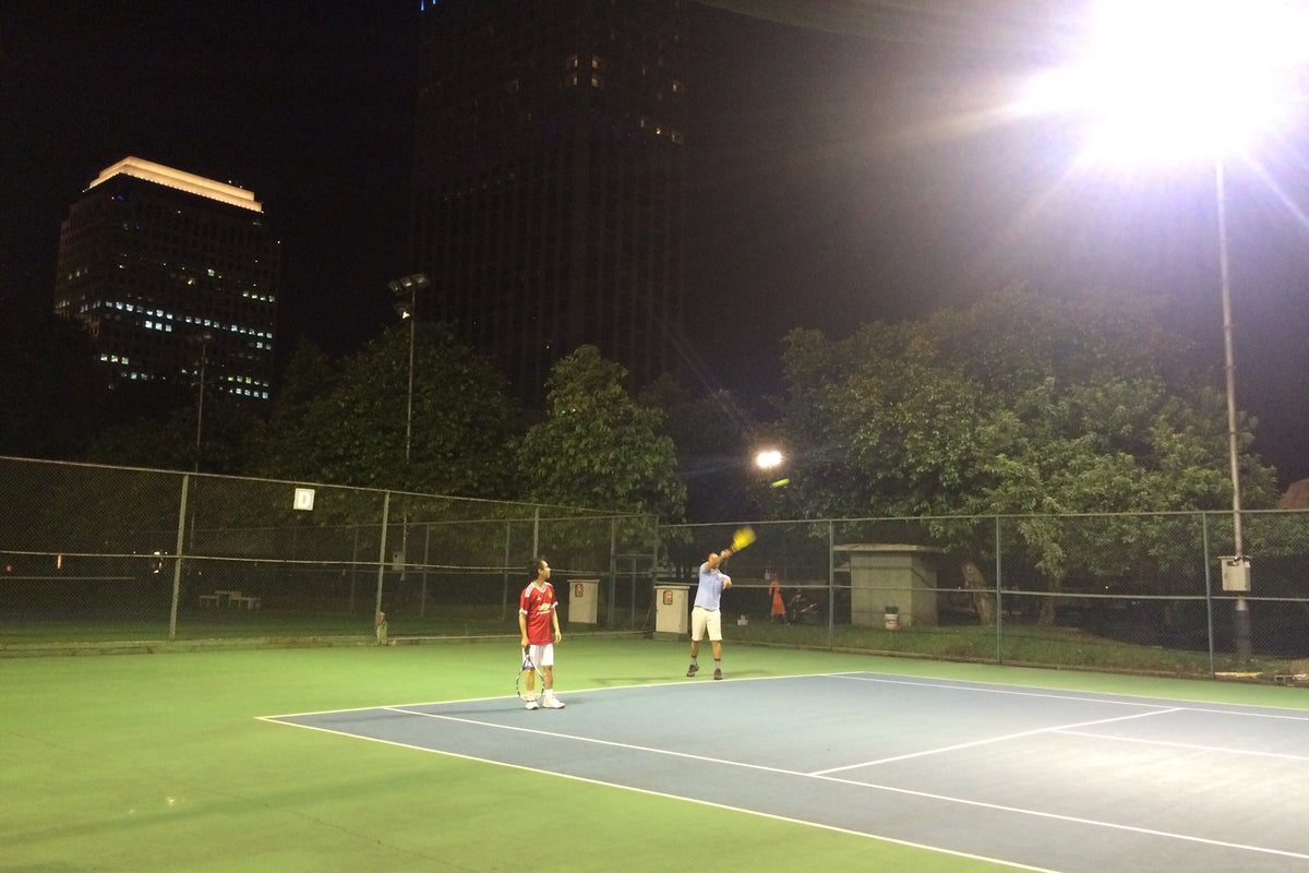 Lapangan Tennis Senayan (Outdoor) - Kompleks Gelora Bung Karno Unit 4 ...