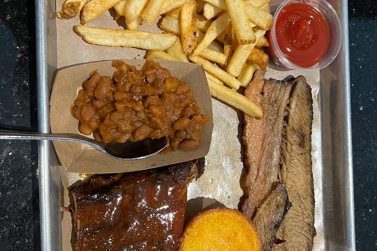 Dead End BBQ - 3621 Sutherland Ave, Knoxville