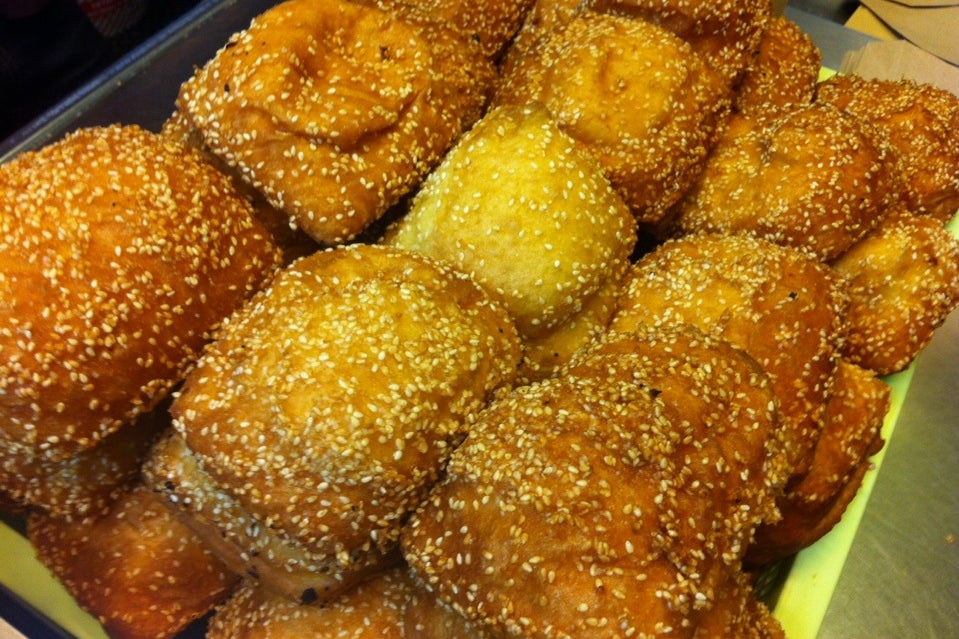 Cakue Peneleh - Pasar Atum, Surabaya