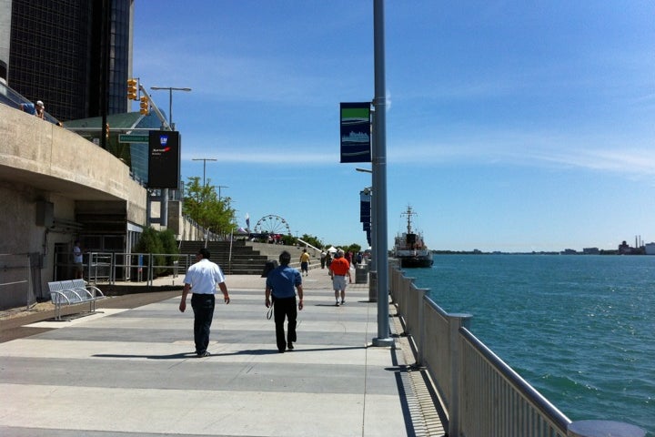 Detroit RiverWalk - Atwater St, Detroit