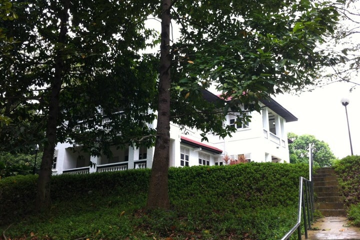 Aloha Resort Changi - 30 Netheravon Rd, Singapore