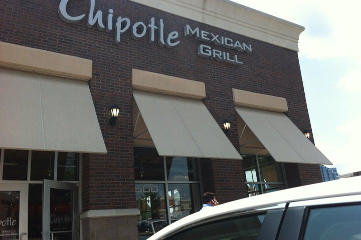 Chipotle Mexican Grill - 123 Perimeter Ctr W Ste 500, Atlanta