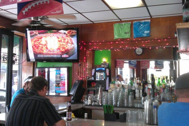 Snickers Bar & Grill - 448 N State St, Chicago