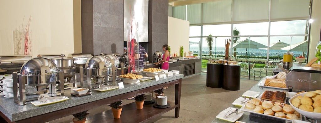 The 15 Best Places with a Buffet in Cancún