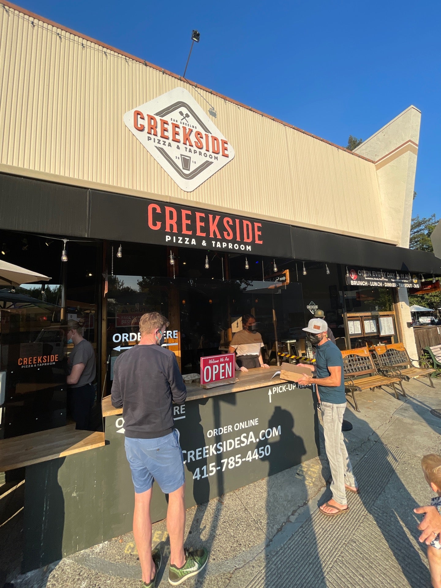 Creekside Pizza & Taproom - Marin