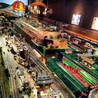 Model Railroad Experience - Broadway St