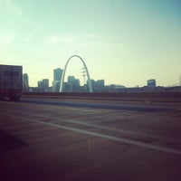 Missouri / Illinois State Line - Border Crossing in East St Louis