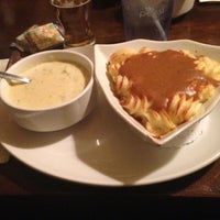 The Old Triangle Irish Alehouse - 89 University Ave.