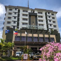 The Pinnacle Hotel and Suites - Hotel in Davao City