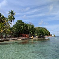 Isla Grande Colon - Beach in Isla Grande