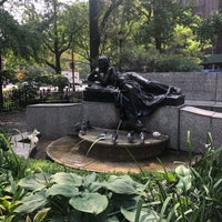 Straus Park - Park in New York