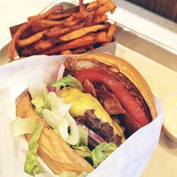 BUILT Custom Burgers (Now Closed) - Burger Joint in South LA