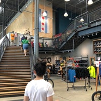 REI - Chicago, IL