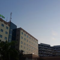 Holiday Inn Accra Airport Hotel - 29 tips from 1129 visitors