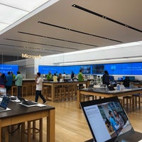 Microsoft Store (Now Closed) - Bellevue Square - 56 tips from 5717 visitors