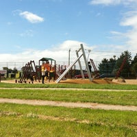 Mt Ridley Hilltop Reserve - Scenic Lookout in Craigieburn