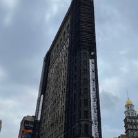 Flatiron Building - Flatiron District - 136 tips from 20958 visitors
