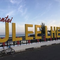 Pantai Ulee Lheue - Beach in Banda Aceh