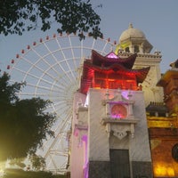 Sun Wheel - Theme Park Ride / Attraction