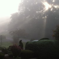 Brookfield Center, CT - Neighborhood