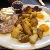 Café Raymond - Breakfast Spot in Strip District