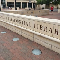 Abraham Lincoln Presidential Library - Downtown Springfield - 8 tips