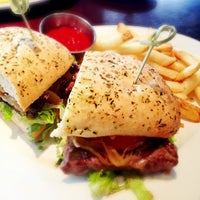 Sweetwater Tavern & Grille - American Restaurant in Chicago