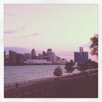 Windsor Riverside - University - Riverside drive West