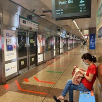Tanjong Pagar MRT Station (EW15) - Metro Station in Financial District