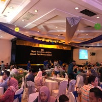 Saloma Bistro & Theatre Restaurant - Kuala Lumpur City Center - 1 tip ...