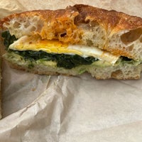 Monuts Donuts - Café in Durham