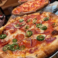 Sizzle Pie - Pizzeria