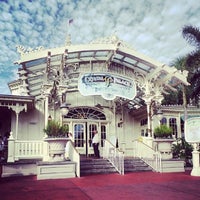 The Crystal Palace - Walt Disney World Resort - 156 tips