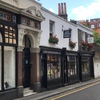 John Sandoe Books - Kensington and Chelsea - 10 Blacklands Ter