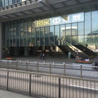 HSBC Main Building / Queen's Road Central Bus Stop 匯豐總行大廈／皇后大道中巴士站 - 1 ...