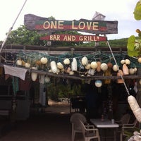 One Love Beach Bar - Bar in White Bay