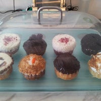 Leona's Cakes & Pastries - Bakery