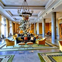 Varanda Ritz Four Seasons - São Sebastião da Pedreira - 9 tips from 277 ...