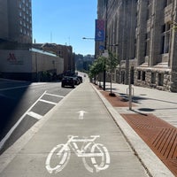 Rue Peel - Road in Ville-Marie