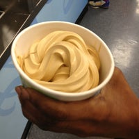 U-Swirl Frozen Yogurt - Frozen Yogurt Shop