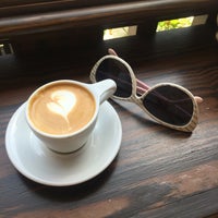 H Coffee House - Los Feliz - 12 tips