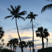 Via Miramar Beach - Beach in Moorings