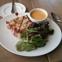 White Dog Cafe - American Restaurant in Wayne