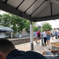 Kew Bridge Railway Station (KWB) - Train Station in Brentford