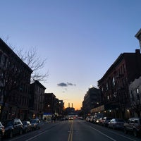 Black Rabbit - Dive Bar in Greenpoint