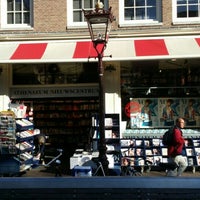 Athenaeum Boekhandel - Bookstore in Kuip